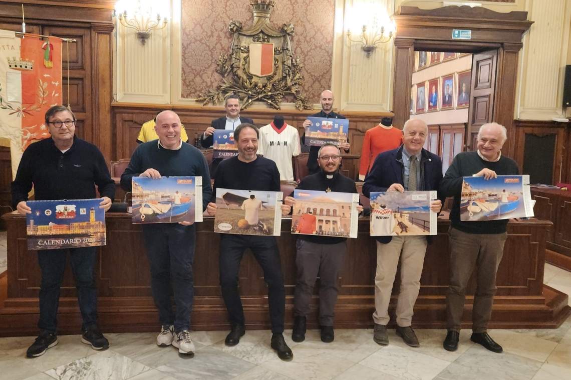 Museo del Bari: presentato il calendario 2024 con il patrocinio del ...